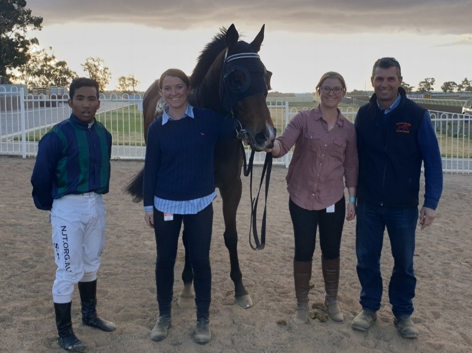 New pool and first winner: Aimee’s double celebration | Country Racing SA