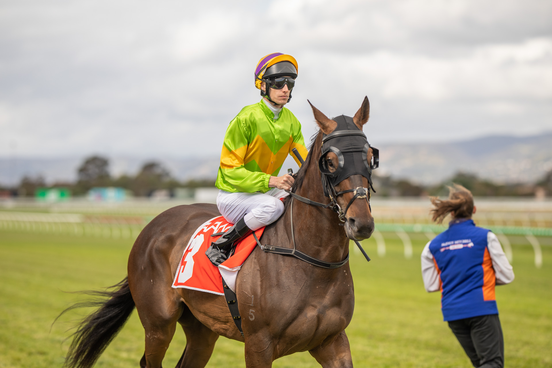 Weiwei’s Friday trip to Penola | Country Racing SA