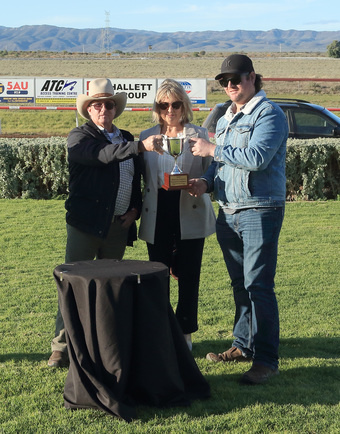 Farmers & Graziers Squatters Cup | Port Augusta | Country Racing SA
